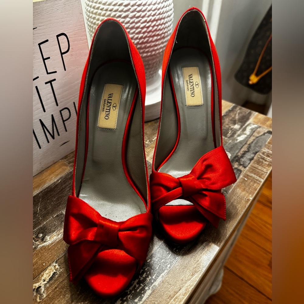 Valentino Red Bow Heels - Gem